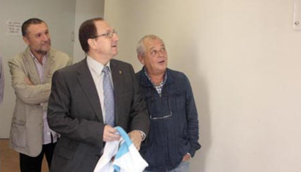 NARÓN - Blanco inauguró el pabellón que dará servicio al colegio y al ...