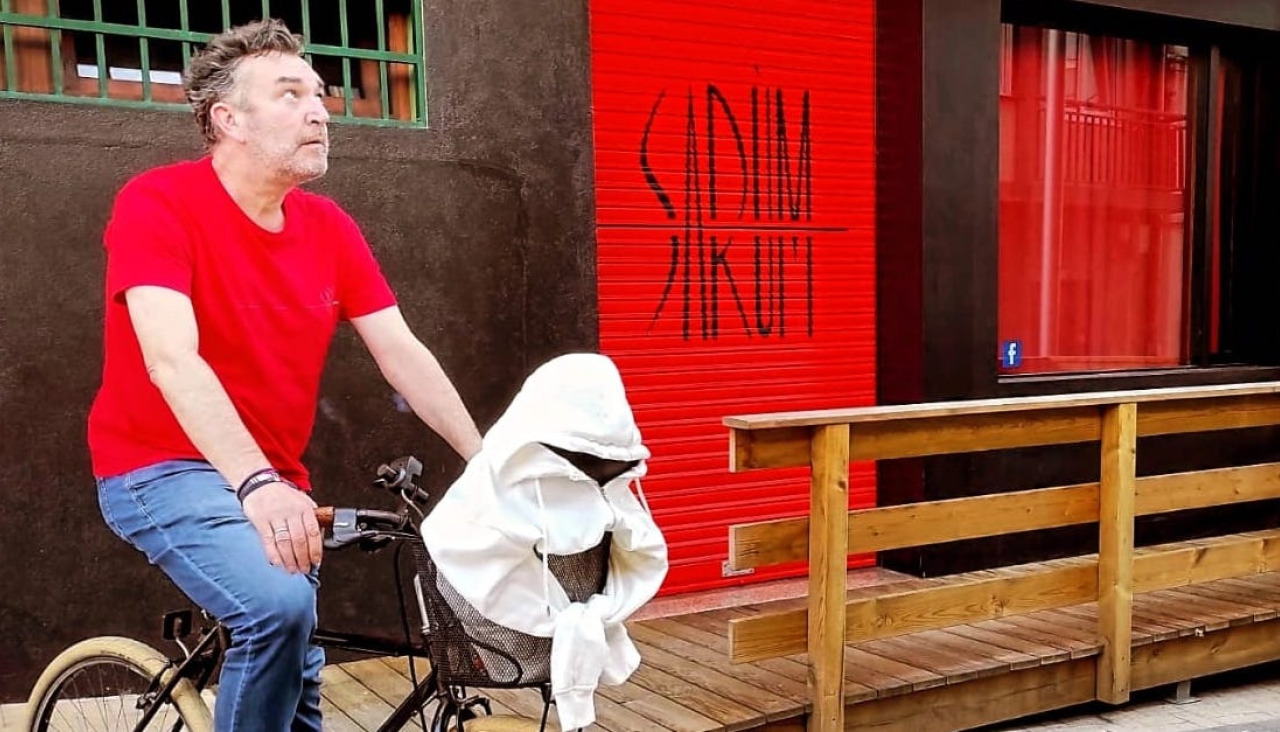 Sarúm Varietés celebra su primer aniversario en As Pontes con una gran ...