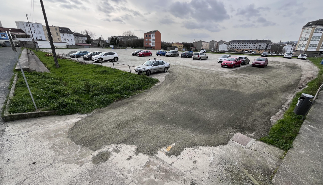 Nuevo firme para el estacionamiento de proximidad de A Solaina, en Narón