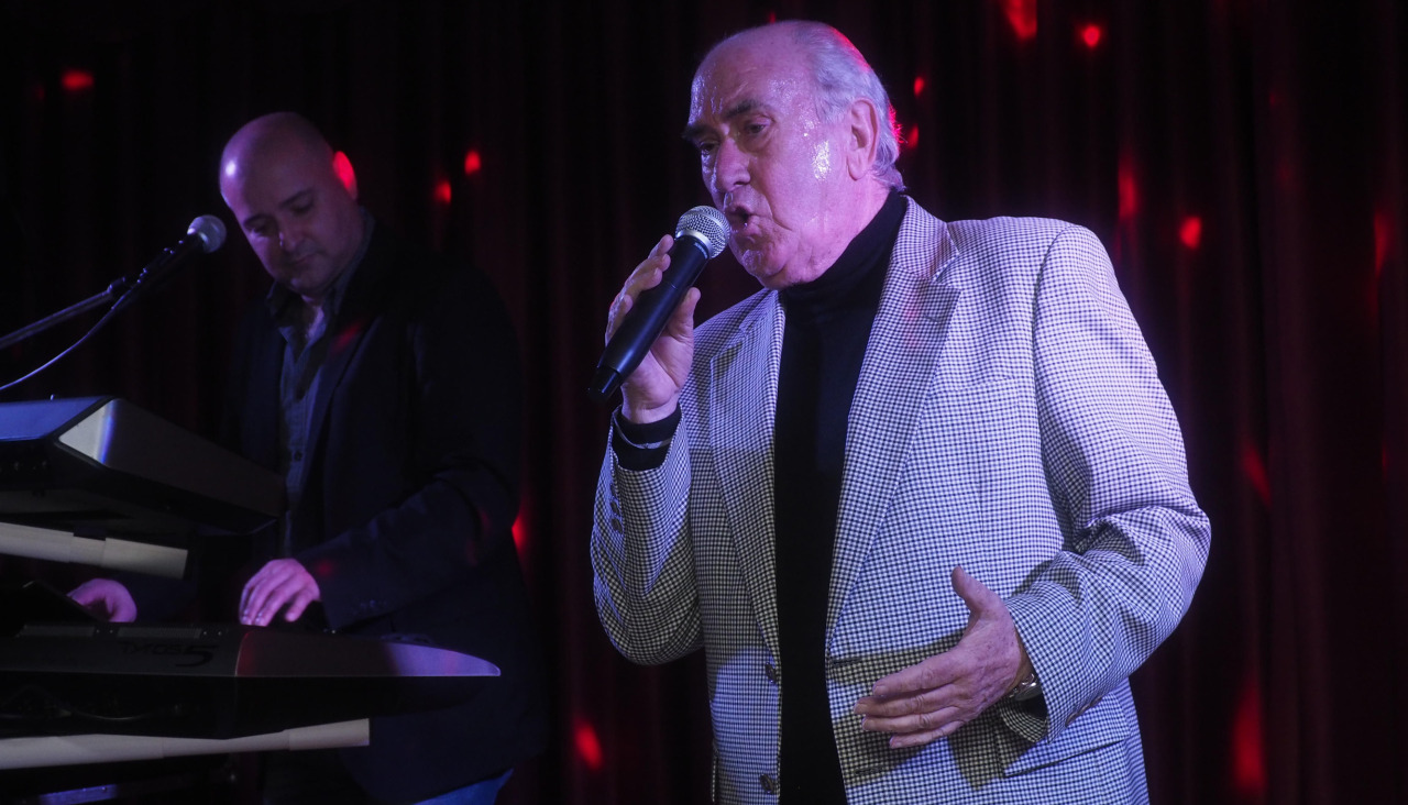 Fallece Sito Sedes, el cantante de Narón que puso voz a Los Satélites