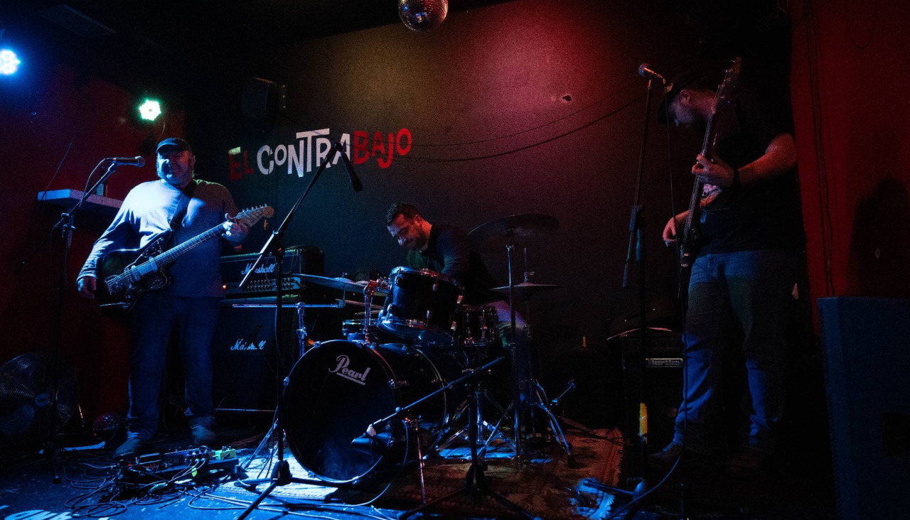 O punk-rock dos Bar Ban Sónicos soará no Bar Queiro de Mañón