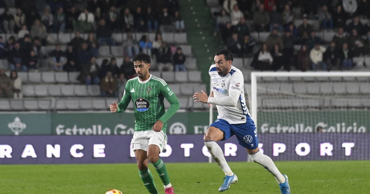 El Racing de Ferrol se aleja del liderato (0-2)